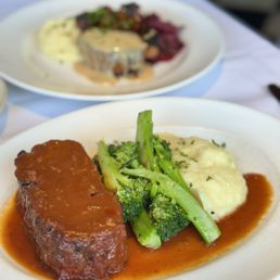 Mustards Grill Napa, CA 94558 | Explore Menu, Customer Reviews & Location